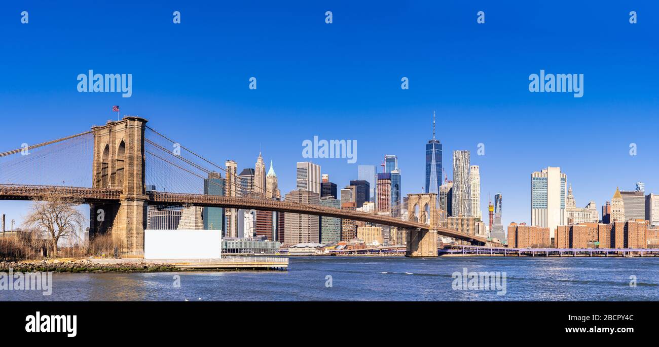 Brooklyn skyline hi-res stock photography and images - Alamy