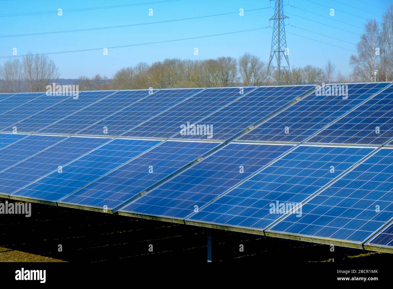 Solar panels kent hi-res stock photography and images - Alamy