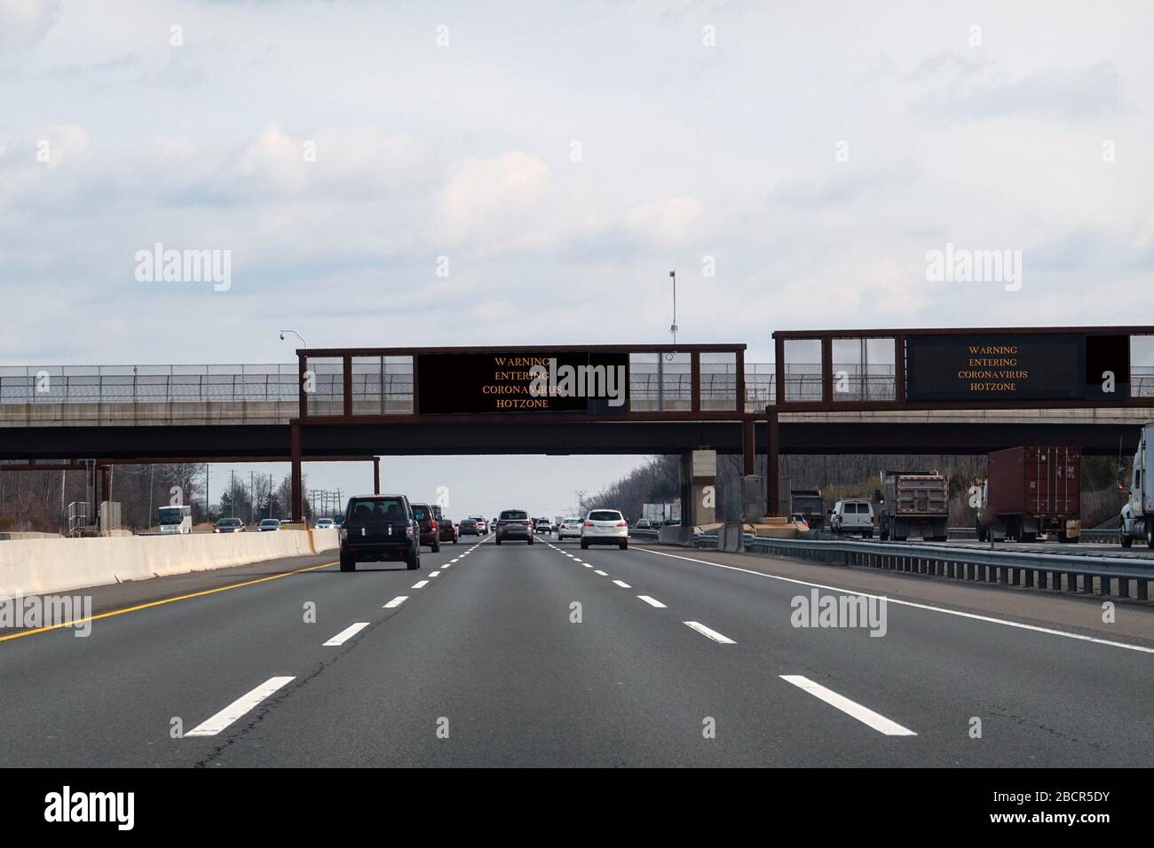 Home zone traffic sign hi-res stock photography and images - Alamy