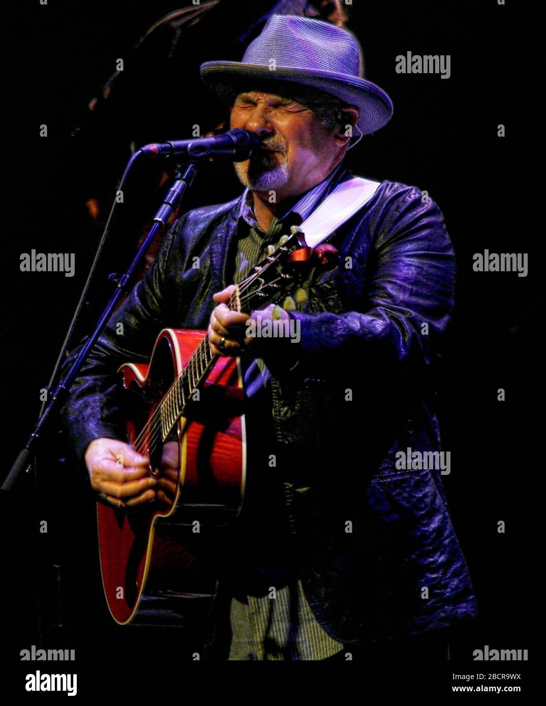 Paul carrack musician hi-res stock photography and images - Alamy