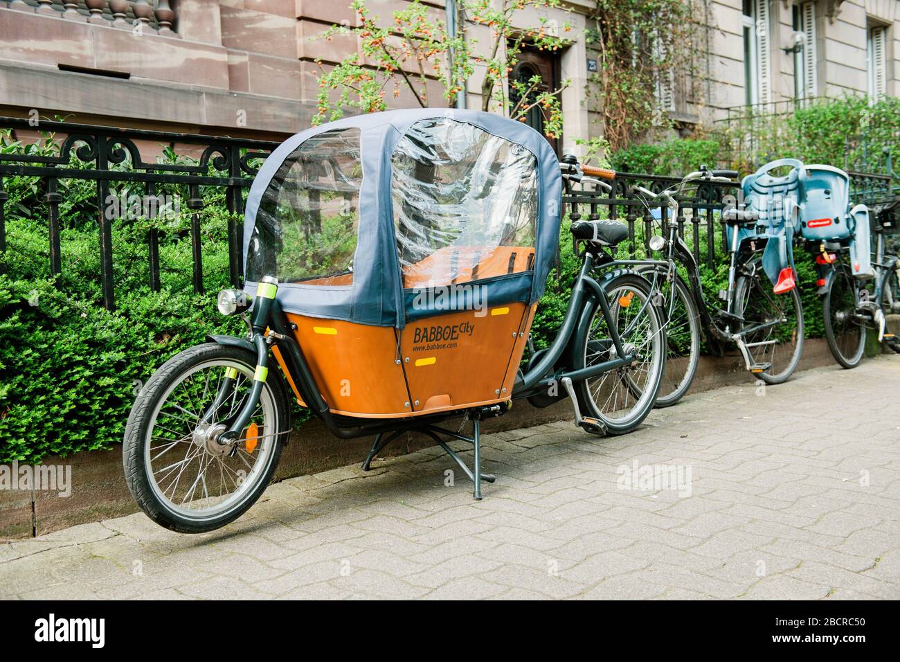 Flexible life cycle hi-res stock photography and images - Alamy