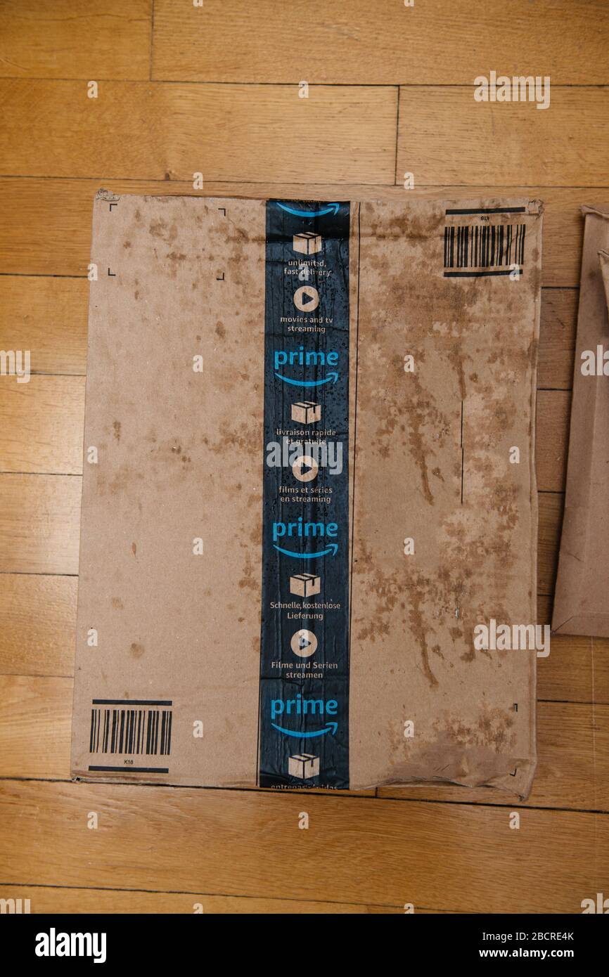 Newspaper cardboard box hi-res stock photography and images - Alamy