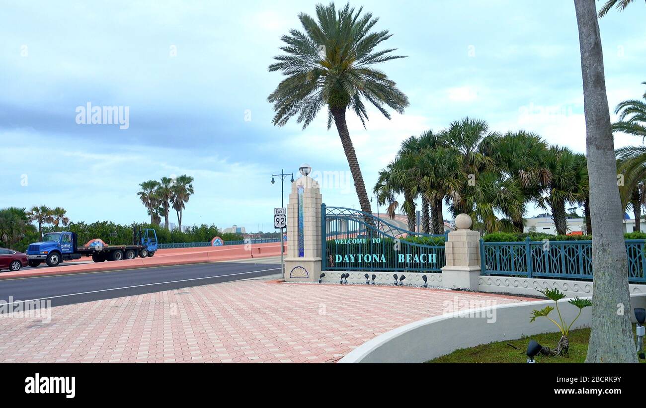 Welcome daytona beach sign daytona hi-res stock photography and images ...