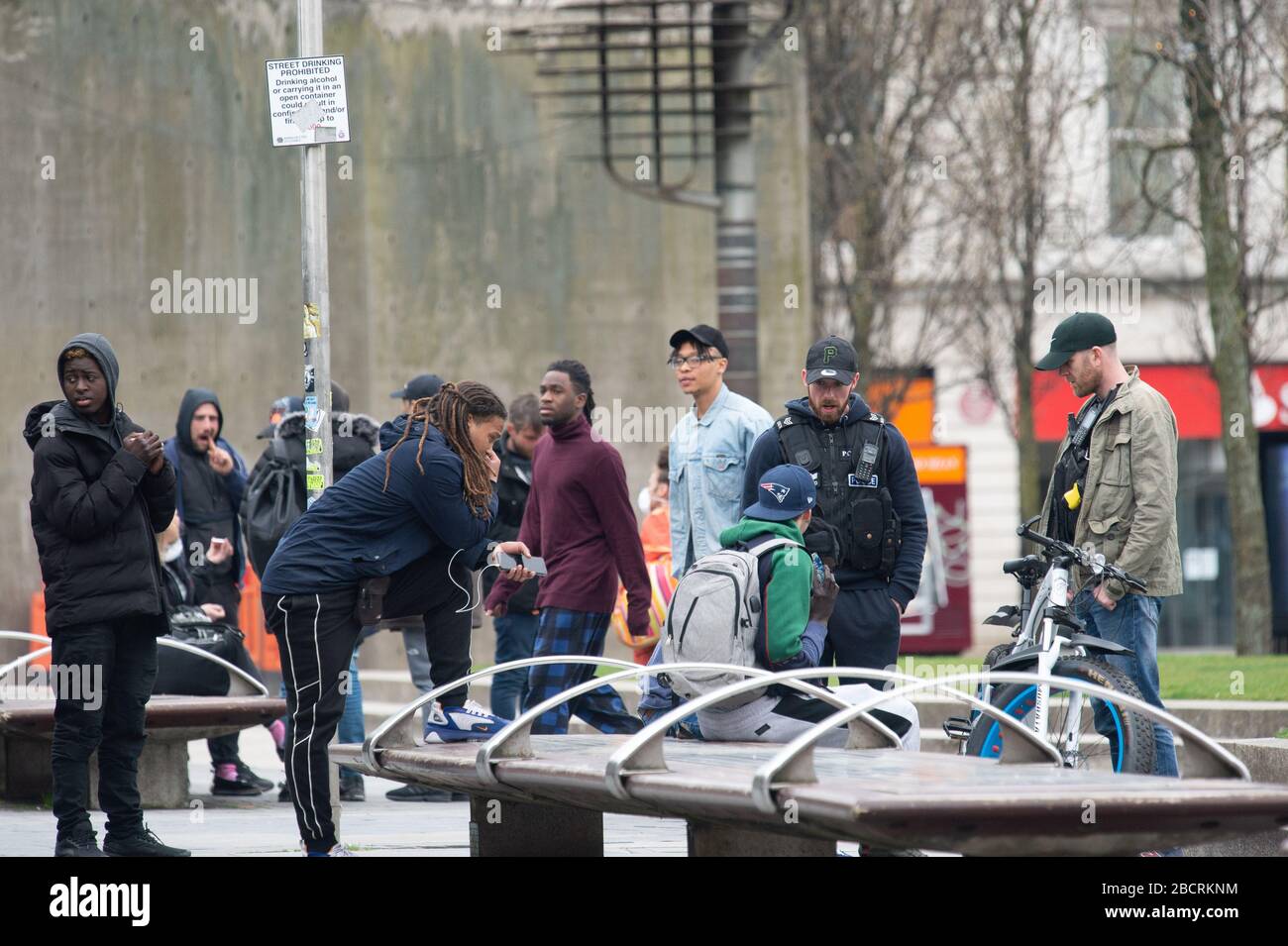 Plain clothes police uk hi-res stock photography and images - Alamy