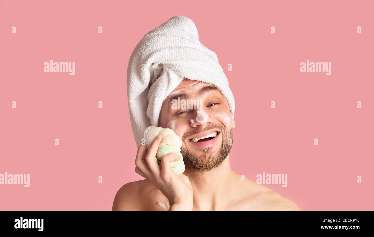 Man face clean sponge hi-res stock photography and images - Alamy