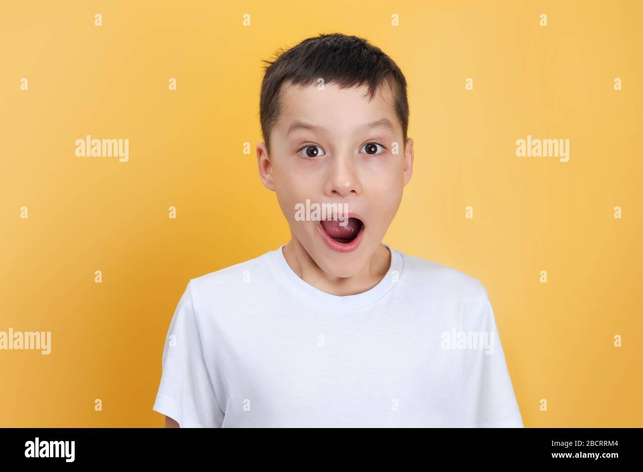 Surprise face hi-res stock photography and images - Alamy