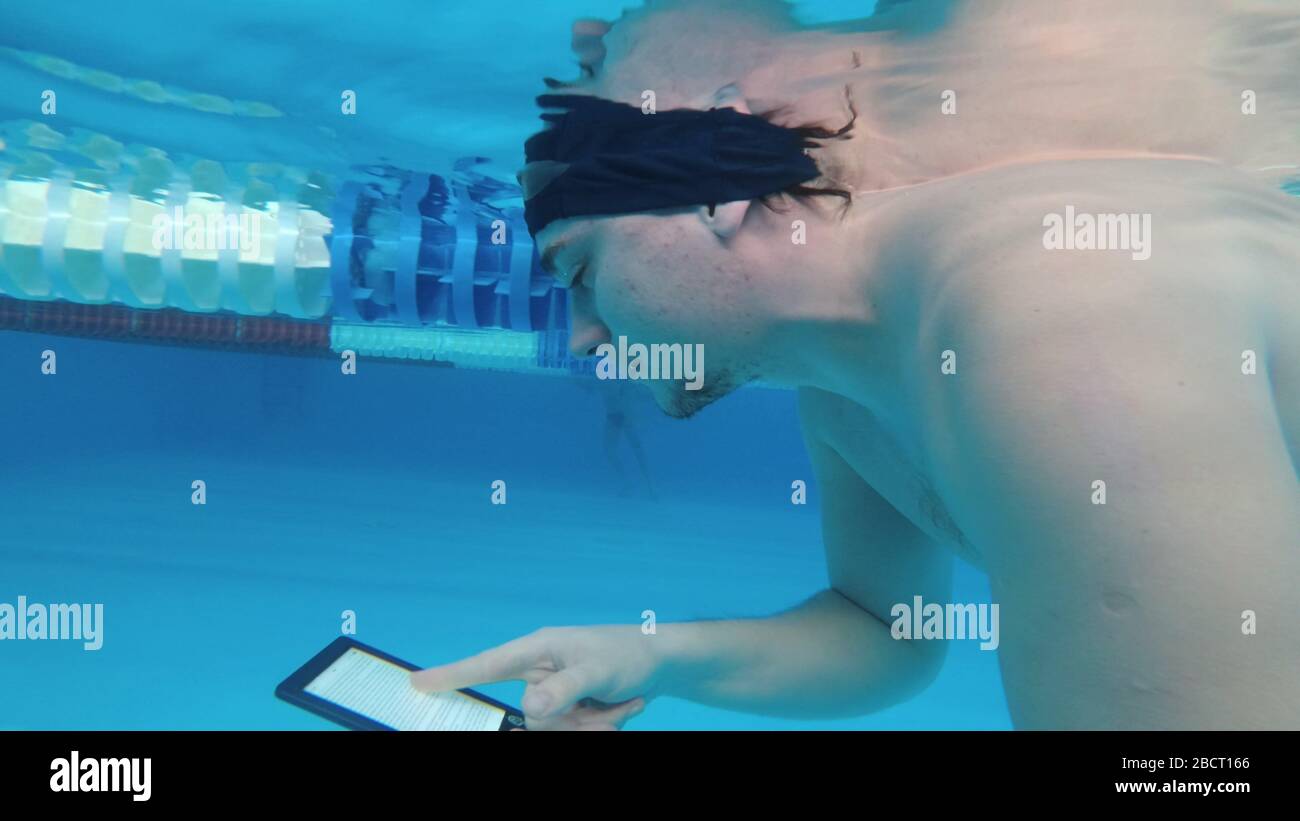 Underwater camera work hi-res stock photography and images - Alamy