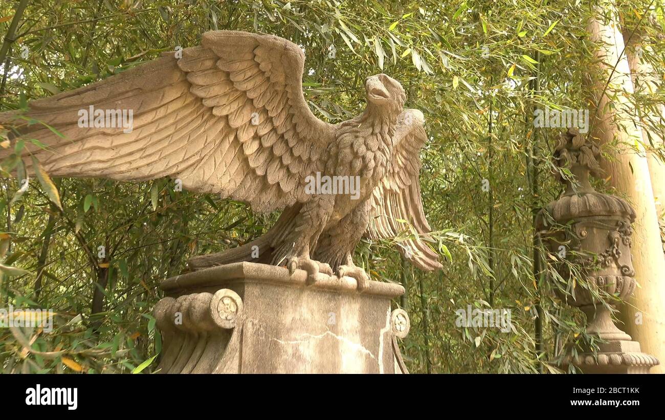 Stone Eagle statue at Atlanta History center Swan House Stock Photo - Alamy
