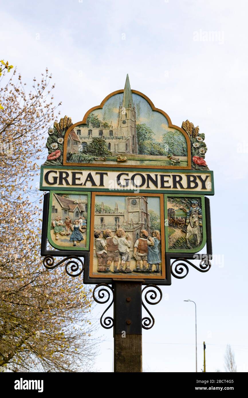 Village signpost england hi-res stock photography and images - Alamy