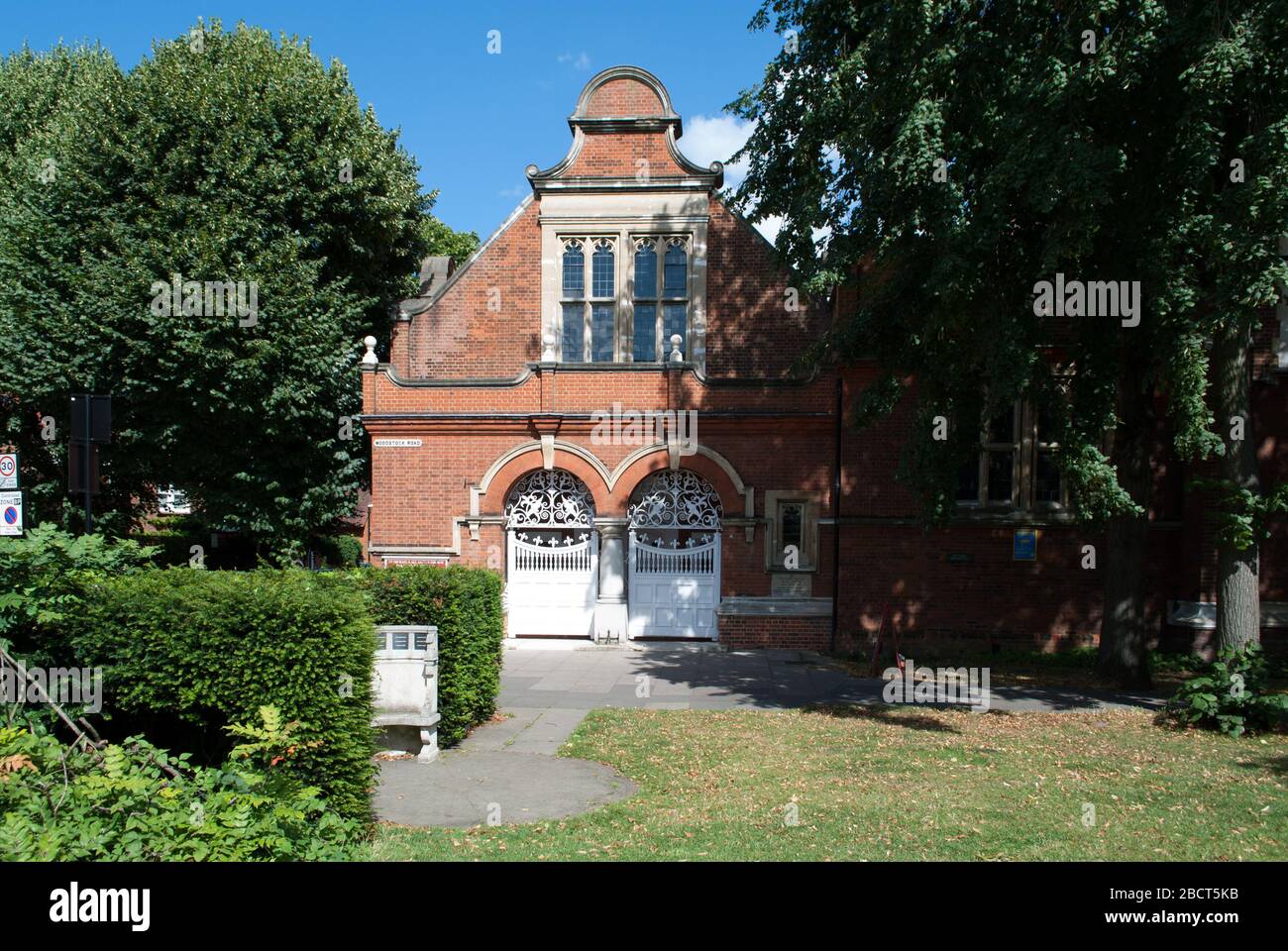 Queen Anne Revival Architecture Richard Norman Shaw Garden Suburb St ...