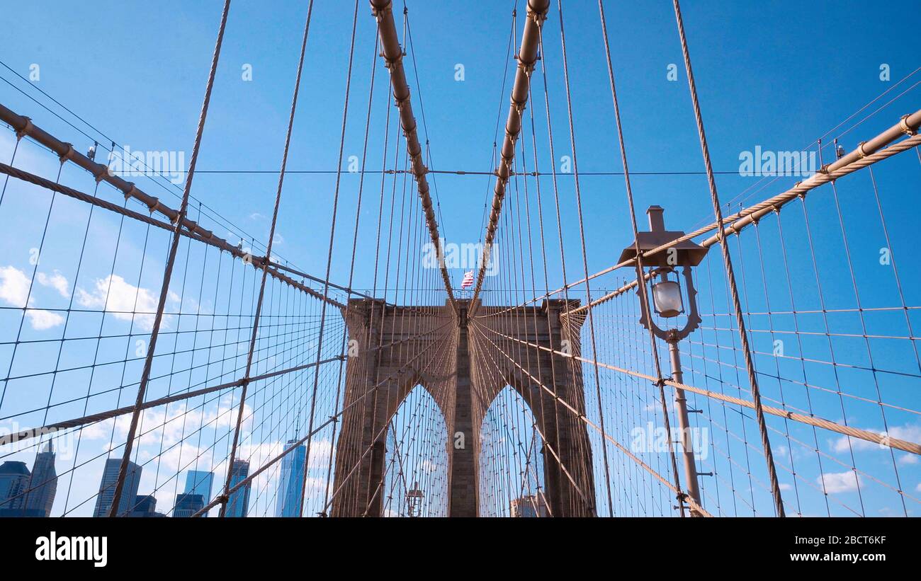Wide shot brooklyn bridge skyline hi-res stock photography and images ...