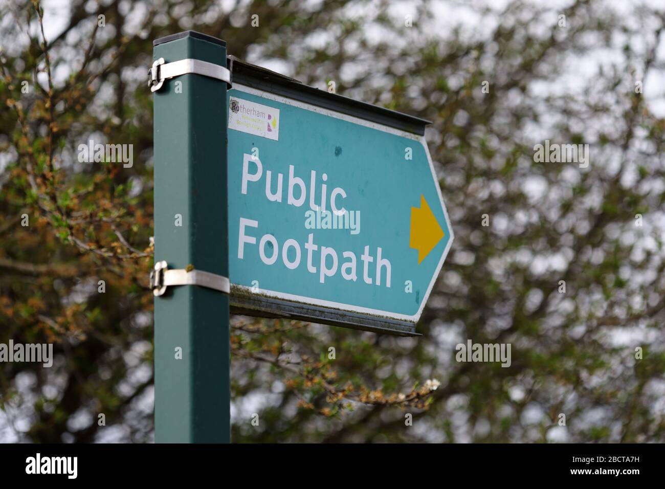 Footpath Signage Stock Photos & Footpath Signage Stock Images - Alamy