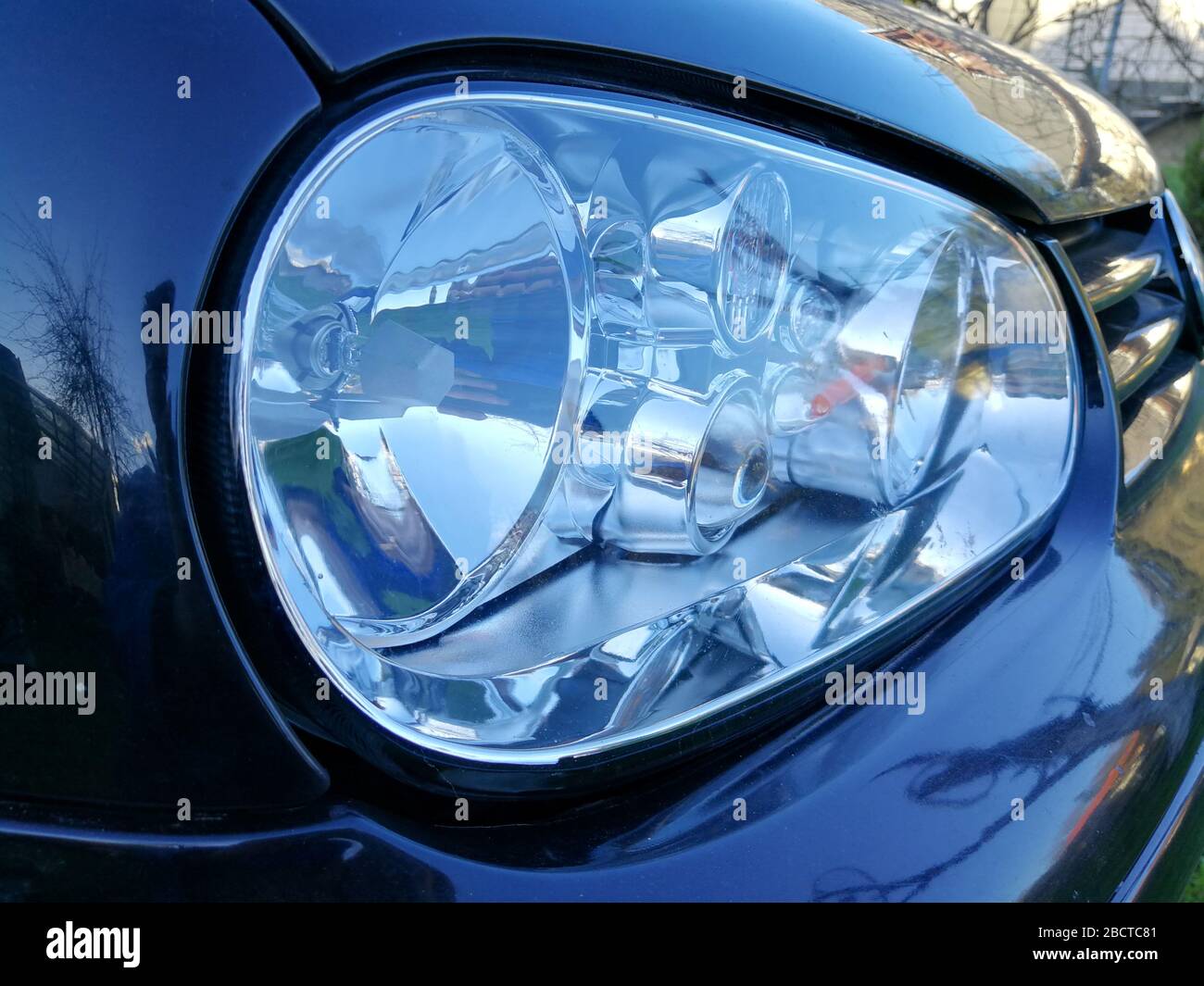 Optical lenses hi-res stock photography and images - Alamy
