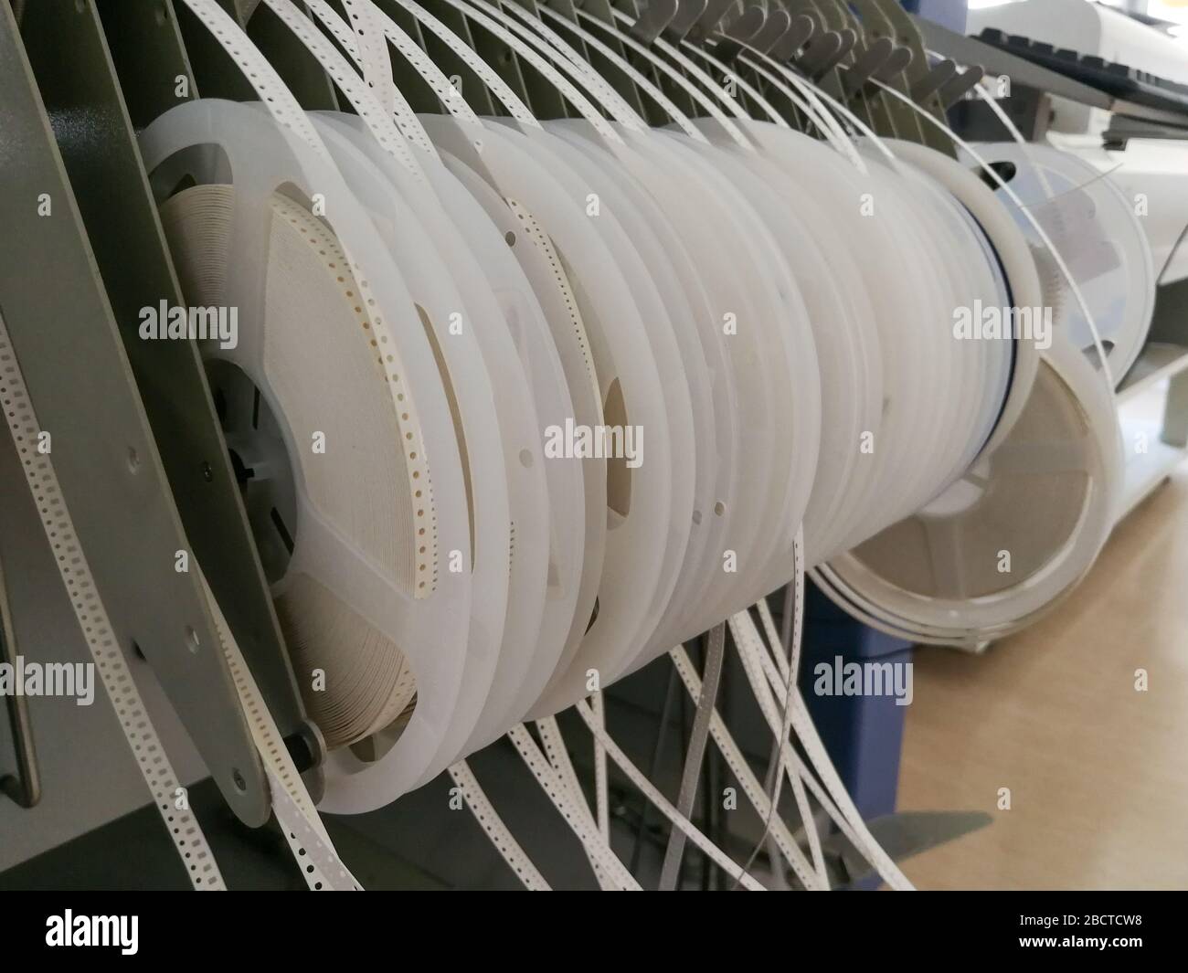 Smt feeder hi-res stock photography and images - Alamy