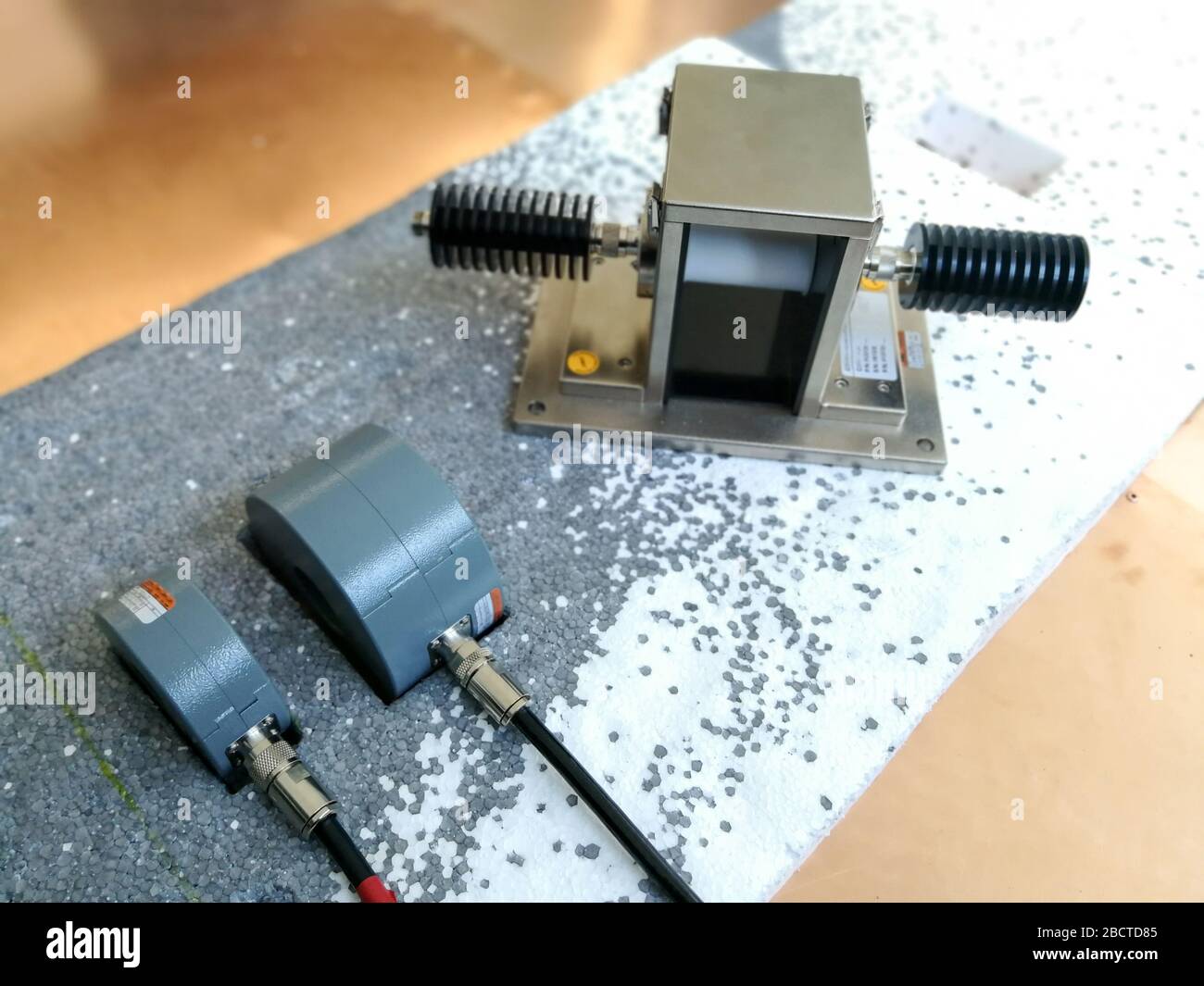 Bulk current injection test BCI for automotive electromagnetic ...
