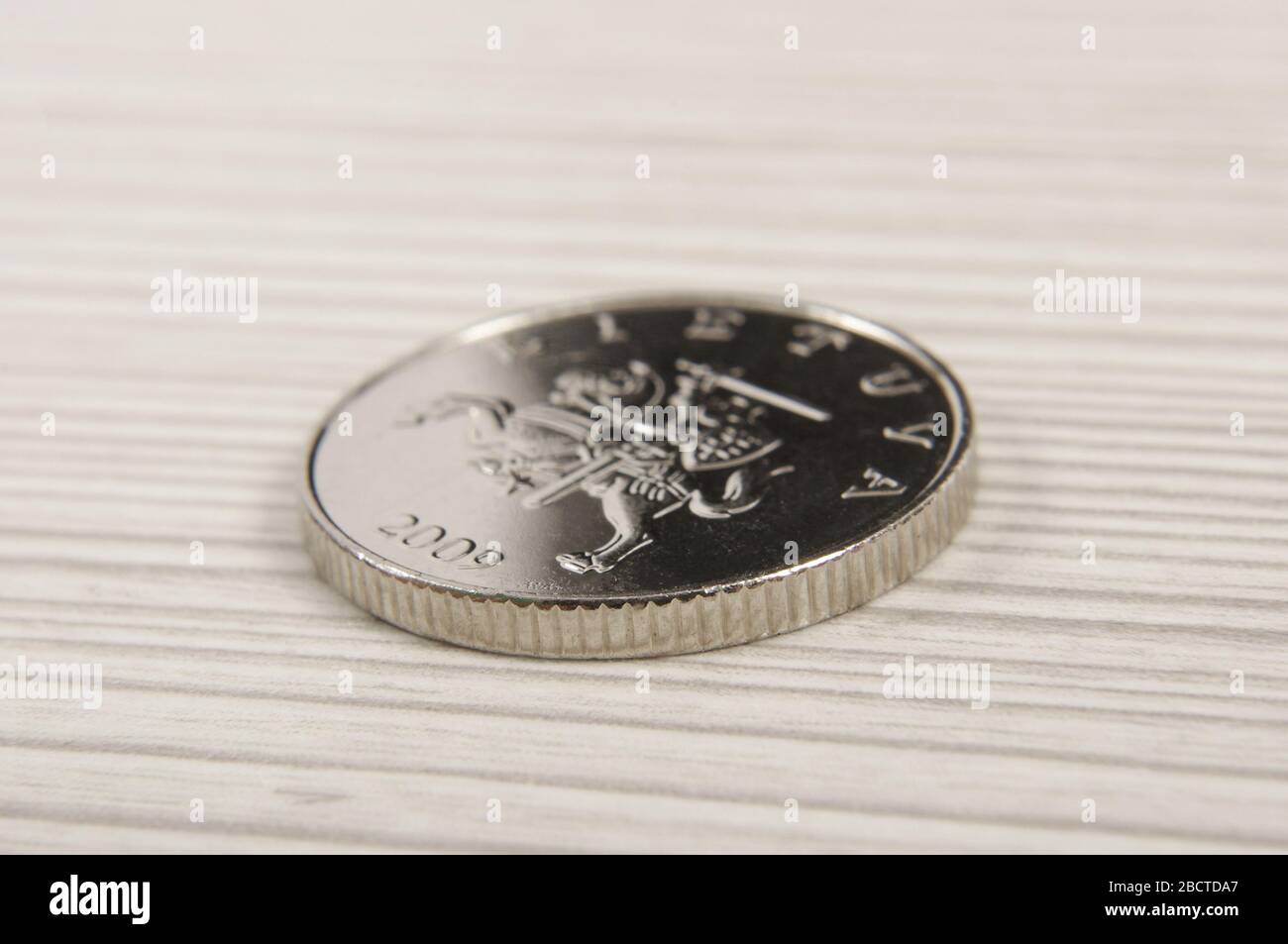 Historical Lithuanian coin obverse of one litas Stock Photo - Alamy