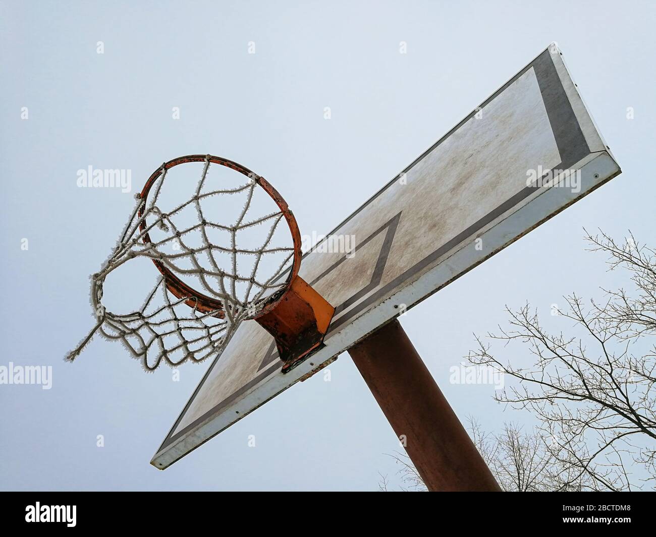 Basketball on ice hi-res stock photography and images - Alamy
