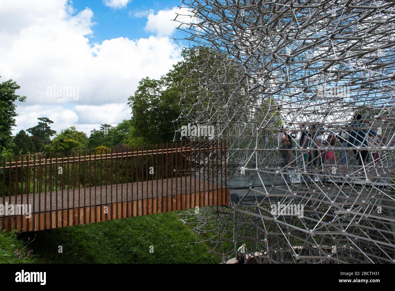 The Hive Installation Pavilion by Wolfgang Buttress BDP Architects ...