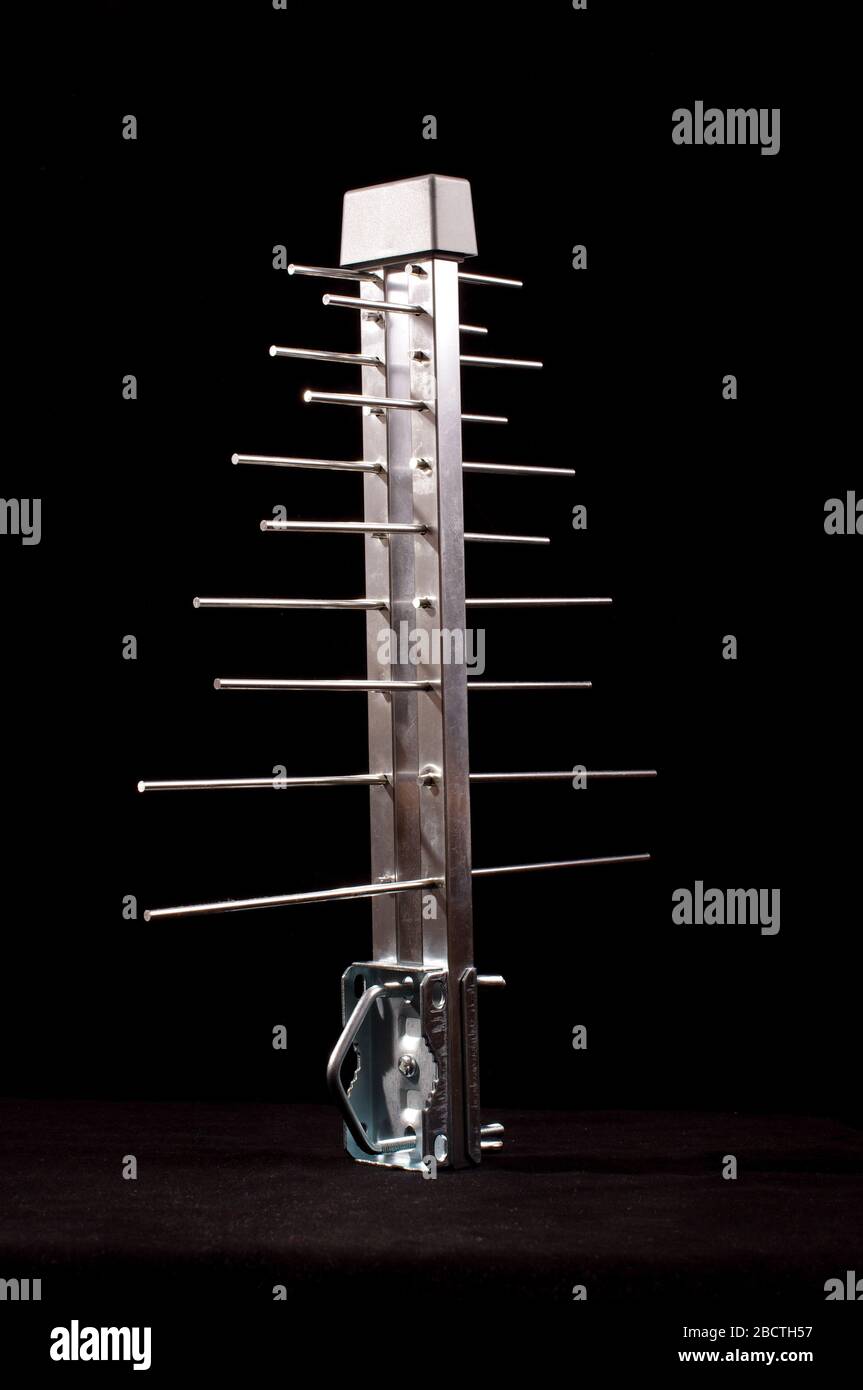 Isolated log periodic antenna for UHF tv Stock Photo - Alamy