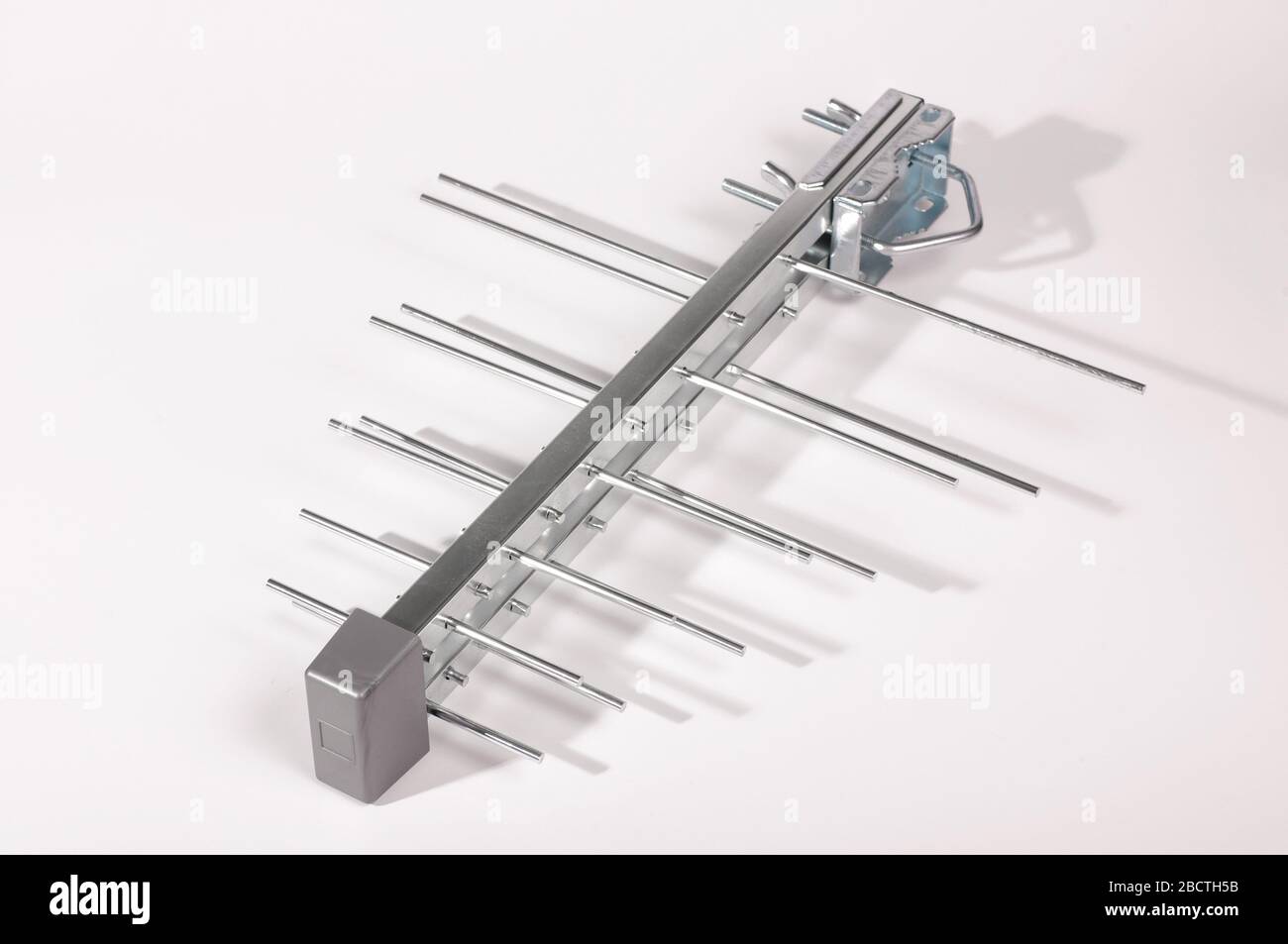 Isolated log periodic antenna for UHF tv Stock Photo - Alamy