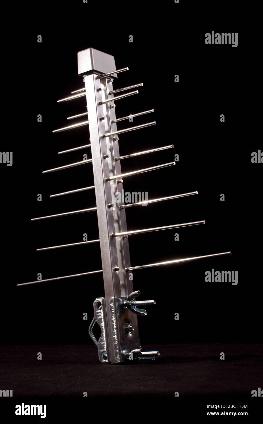 Isolated log periodic antenna for UHF tv Stock Photo - Alamy