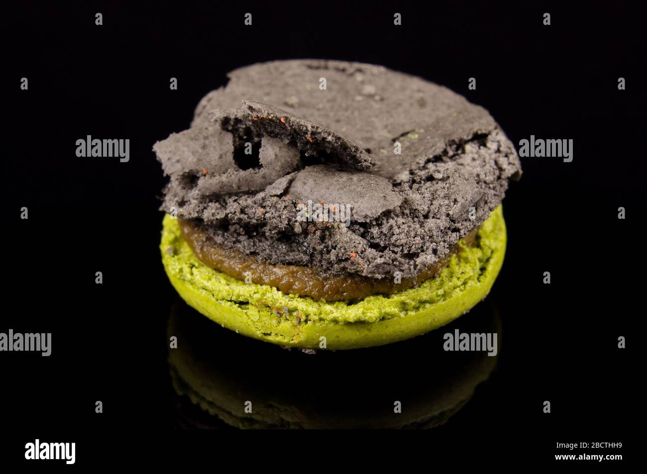Macaron cake hi-res stock photography and images - Alamy