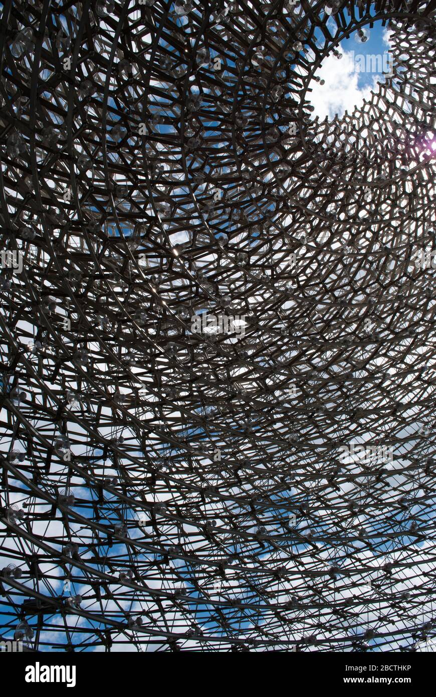 The Hive Installation Pavilion by Wolfgang Buttress BDP Architects ...