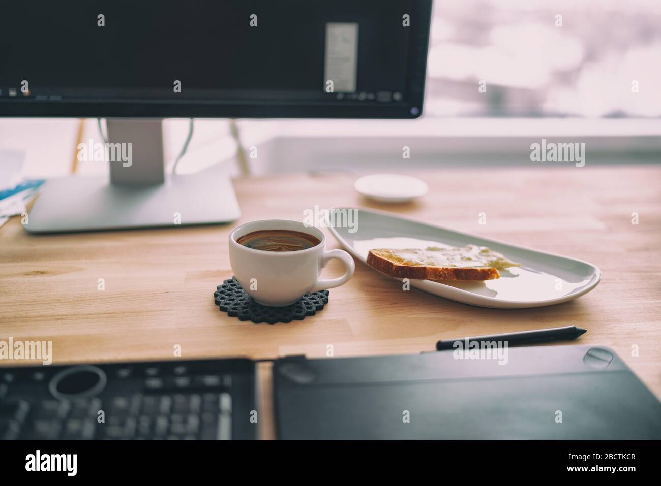 Digital artist working desk hi-res stock photography and images - Alamy