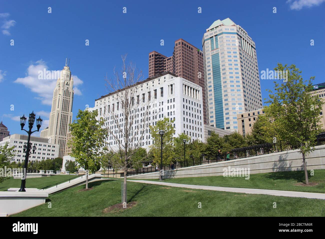 Alexander park Downtown Columbus Ohio green landscape with green trees ...