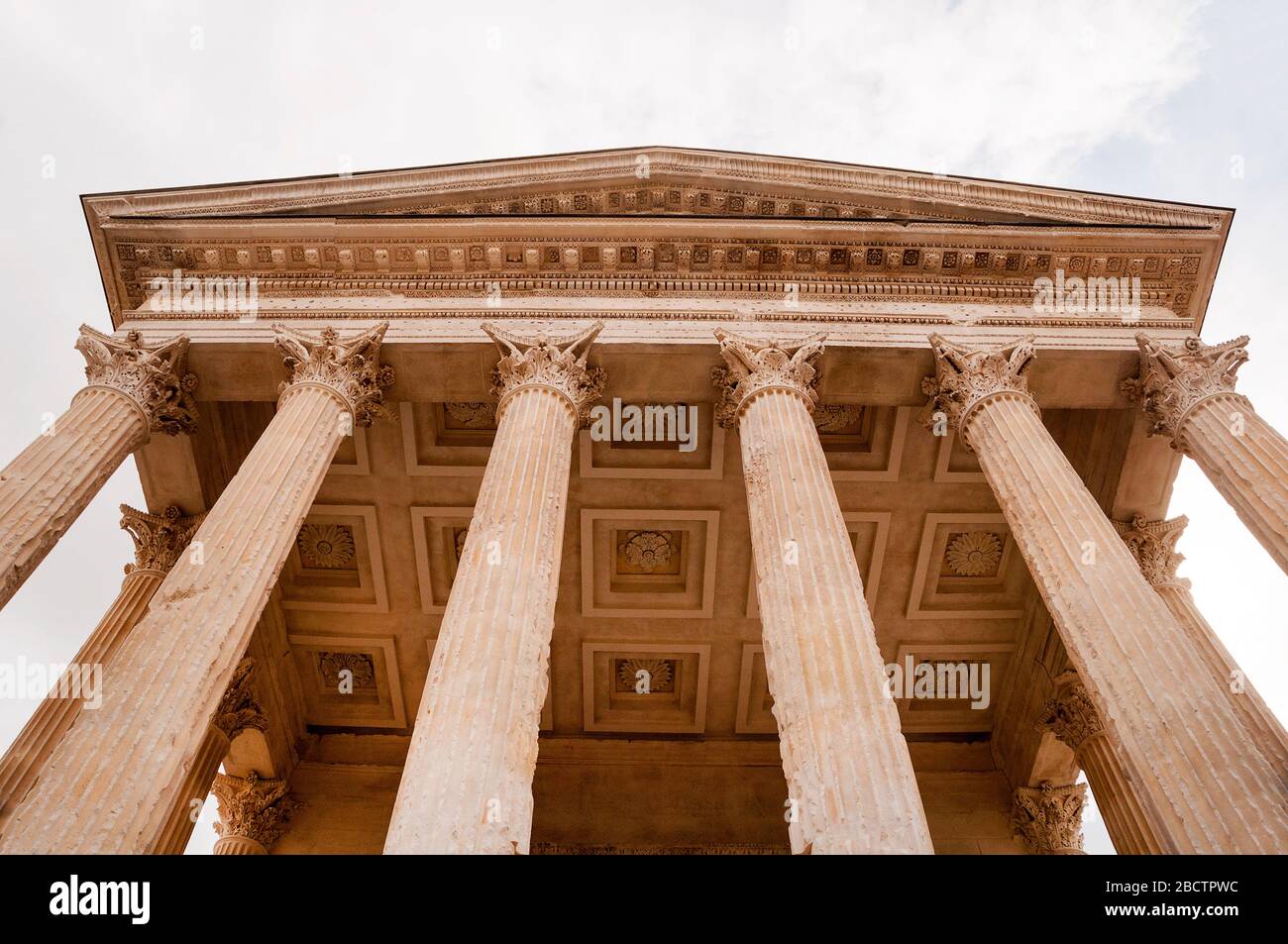Six columned hi-res stock photography and images - Alamy