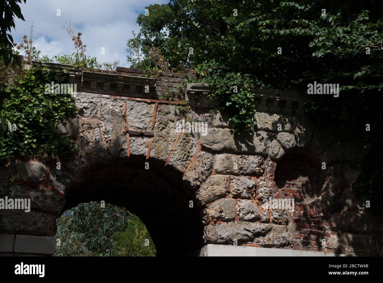 Ruined Arch Red Brick Royal Botanic Gardens Kew Gardens, Richmond ...