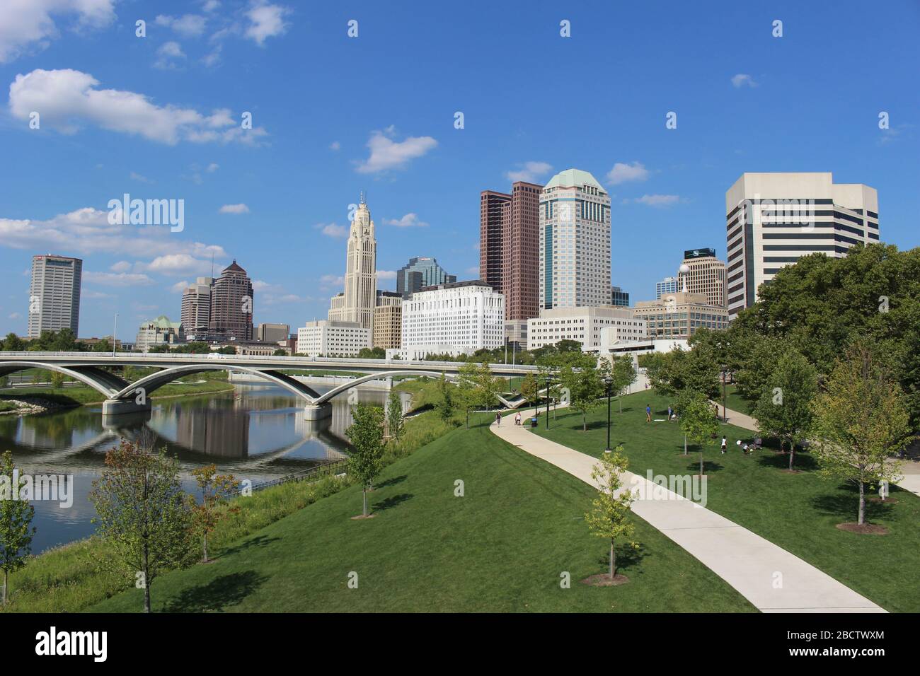 Alexander park Downtown Columbus Ohio green landscape with green trees ...