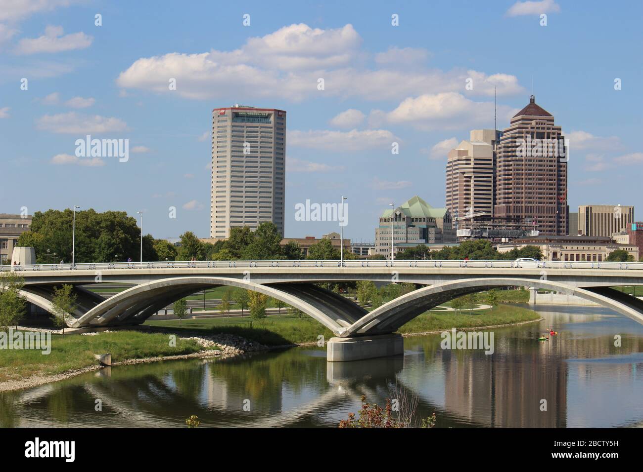 Alexander park Downtown Columbus Ohio green landscape with green trees ...