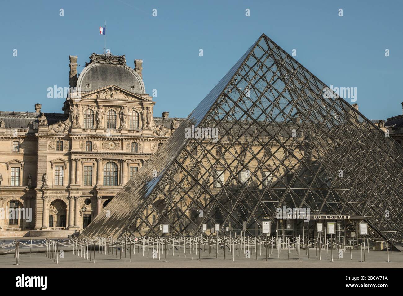 Glass louvre museum sunny hi-res stock photography and images - Alamy