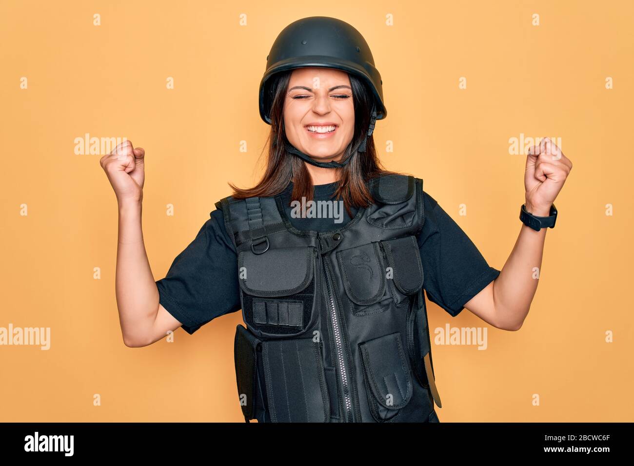 Girl wearing army helmet hi-res stock photography and images - Alamy