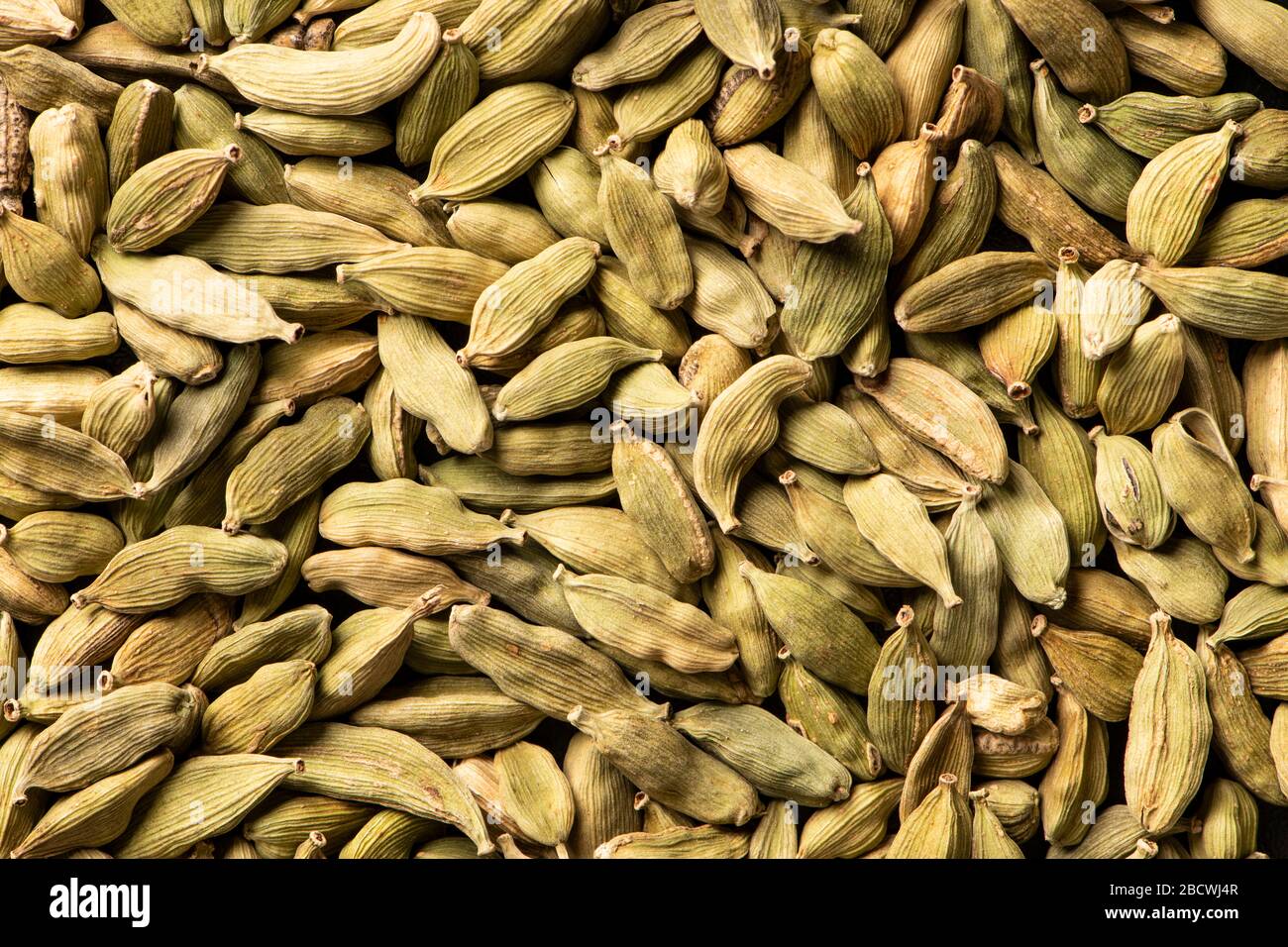 Green cardamom texture hi-res stock photography and images - Alamy