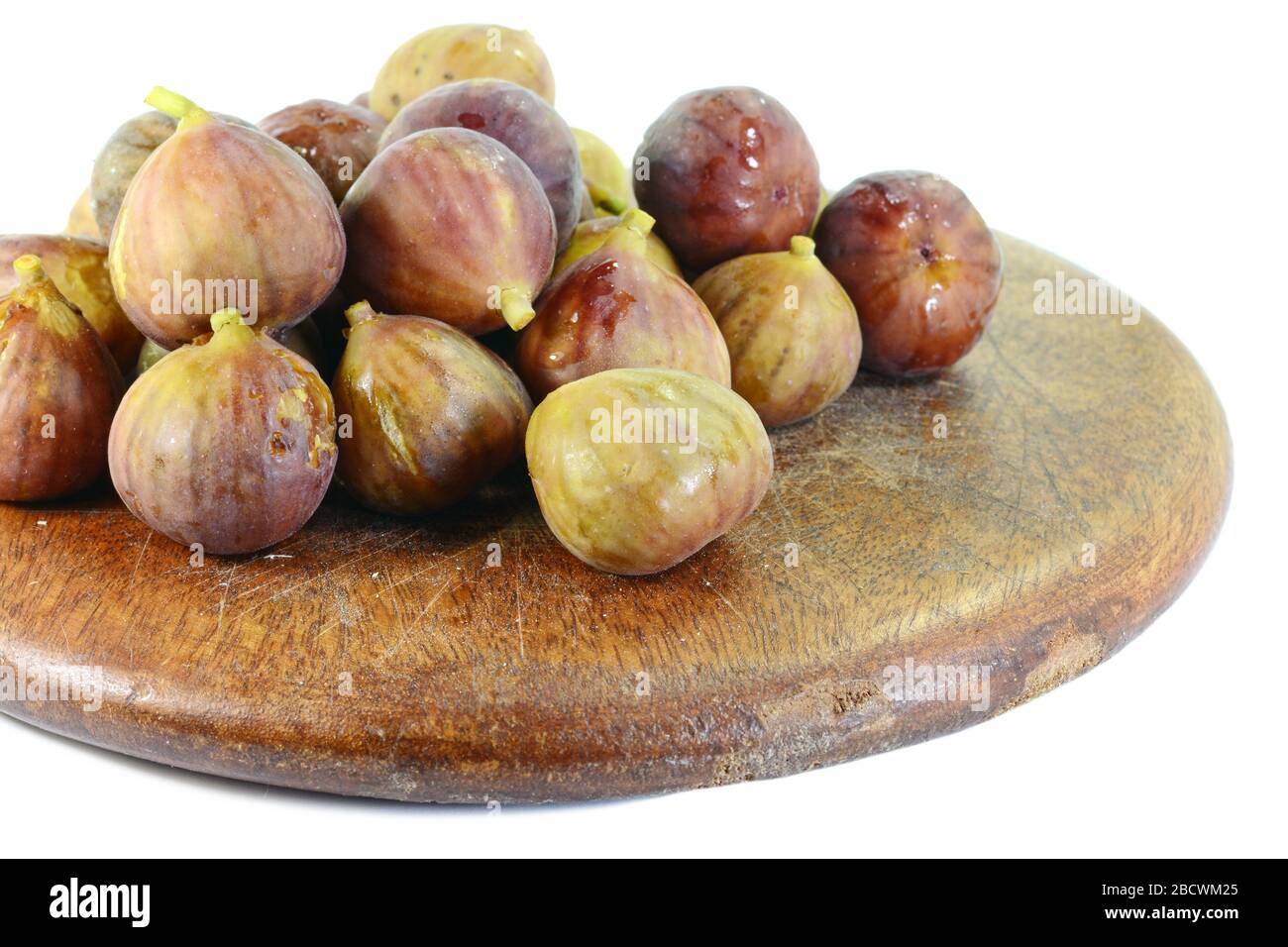 fresh figs isolated on white background Stock Photo - Alamy