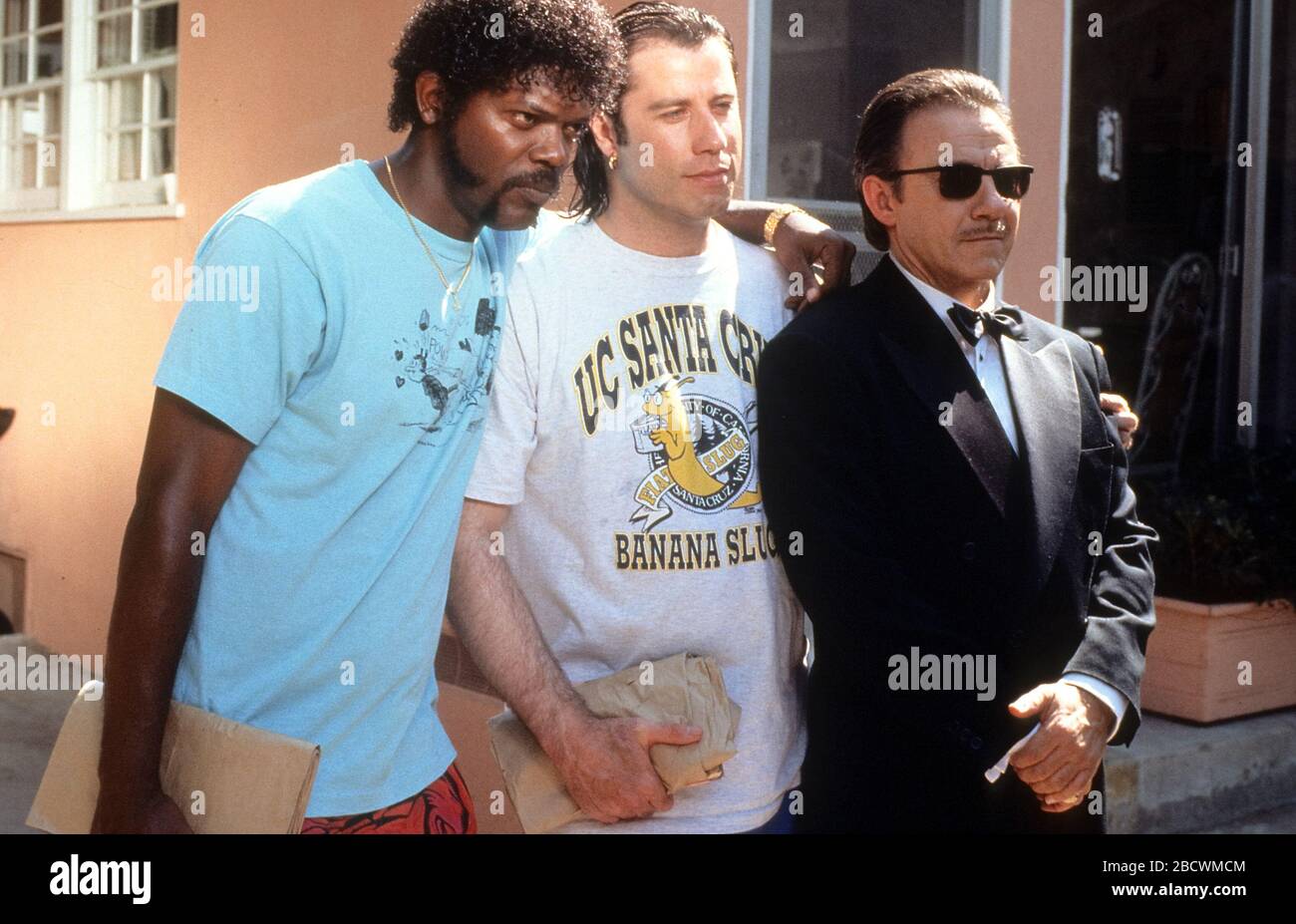 Samuel L Jackson John Travolta Harvey Keitel Pulp Fiction © 1994 Miramax File Reference