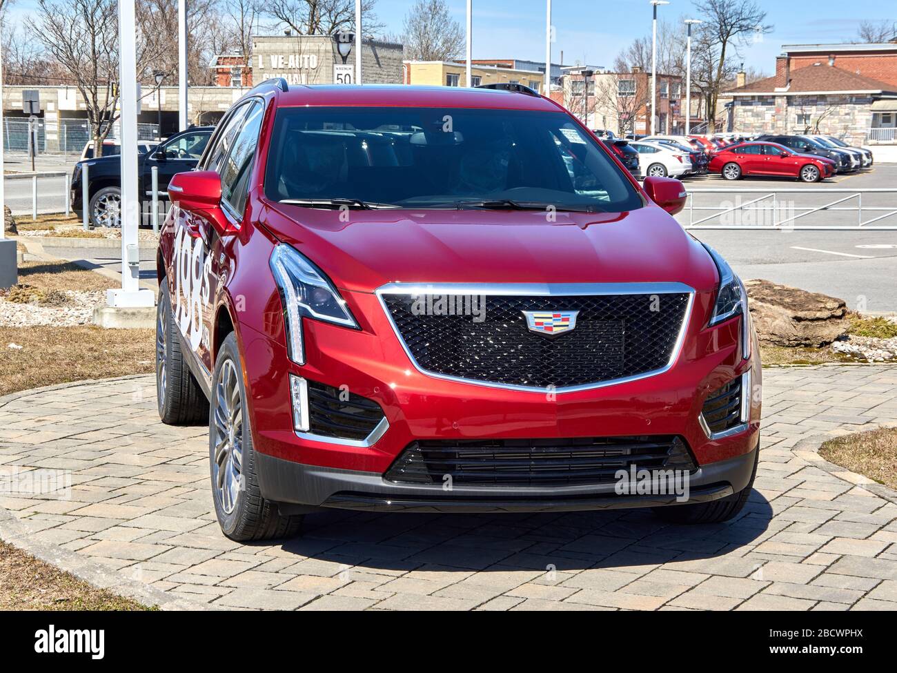 Red cadillac dealership hi-res stock photography and images - Alamy
