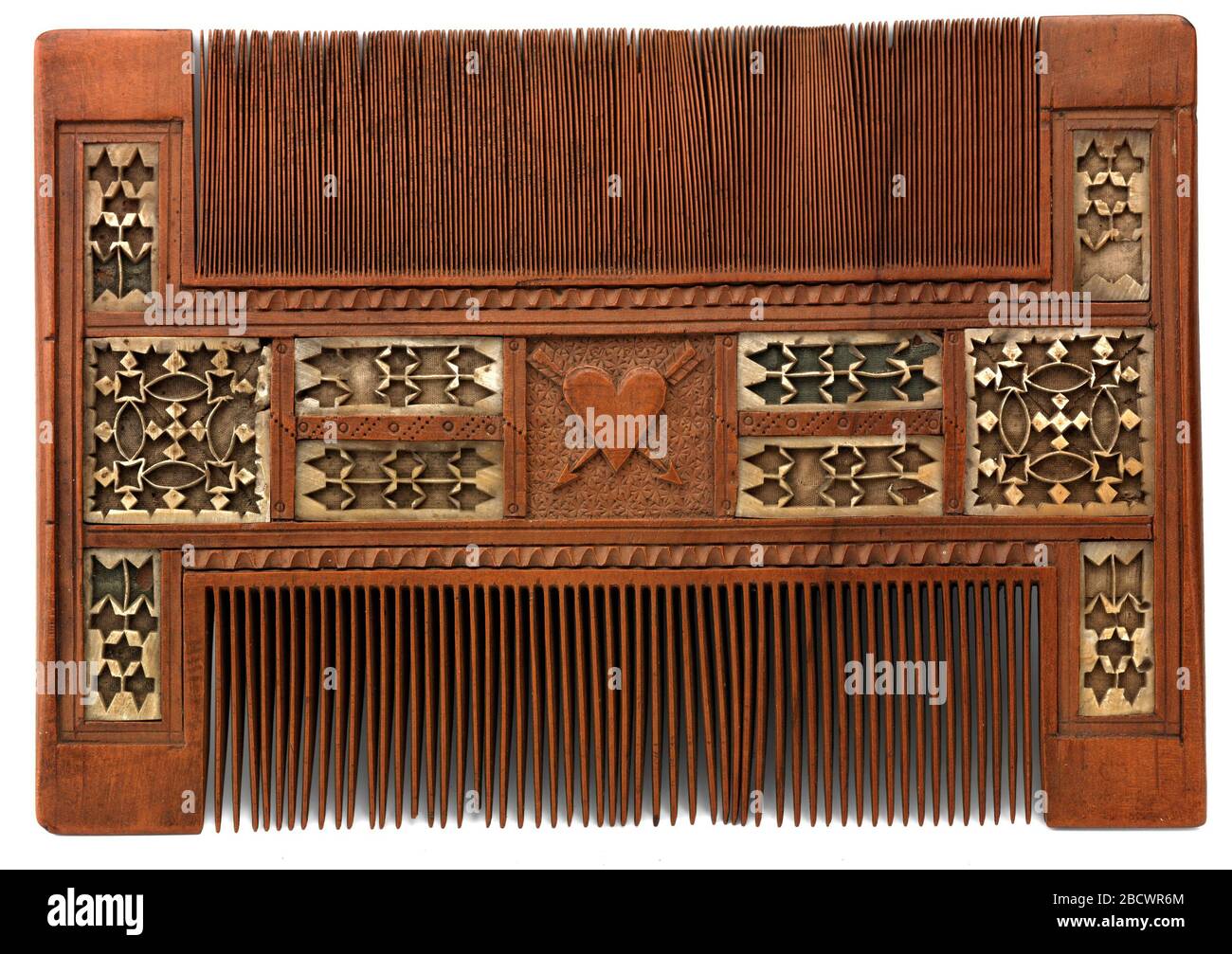 Fine teeth comb hi-res stock photography and images - Alamy