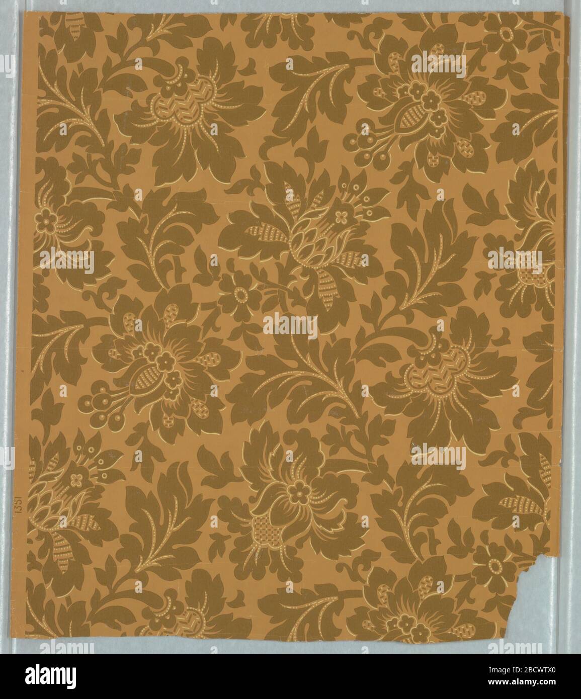 Symmetrical repeating pattern hi-res stock photography and images - Alamy