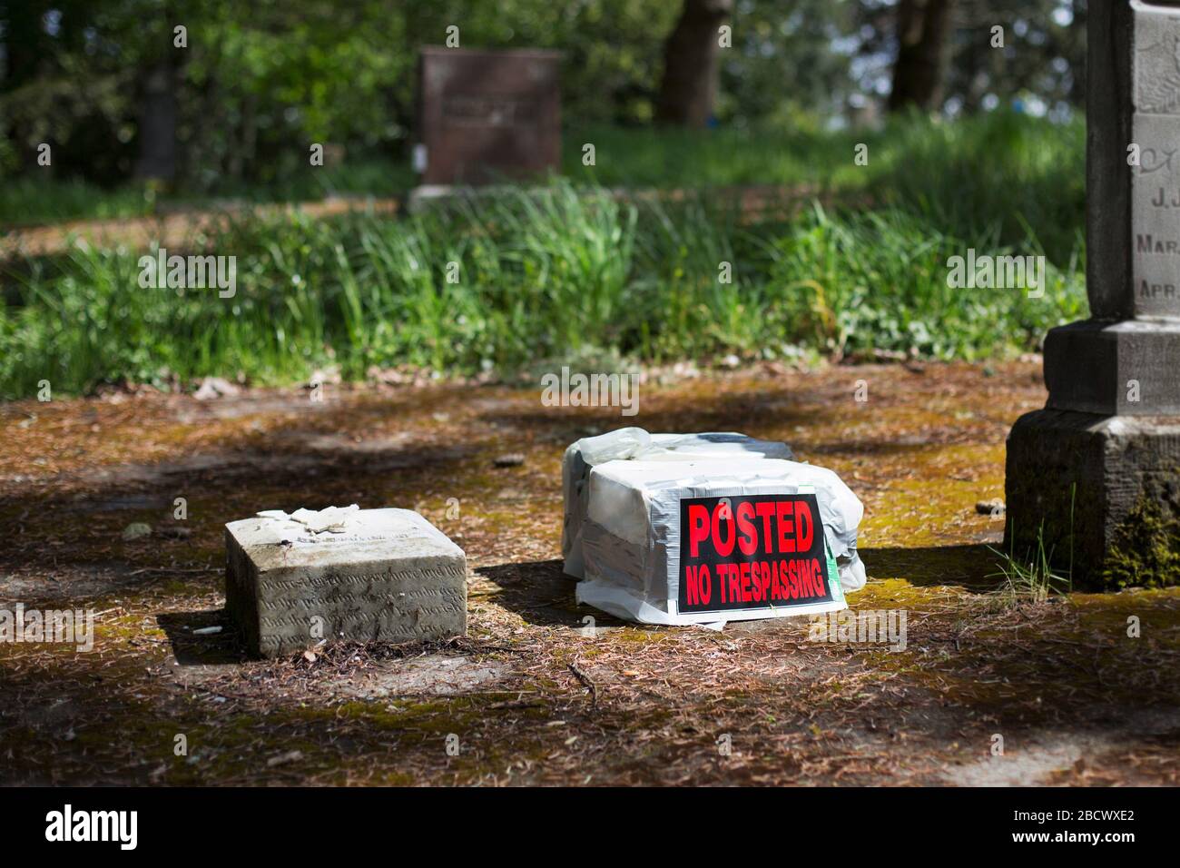 Weird cemetery hi-res stock photography and images - Alamy