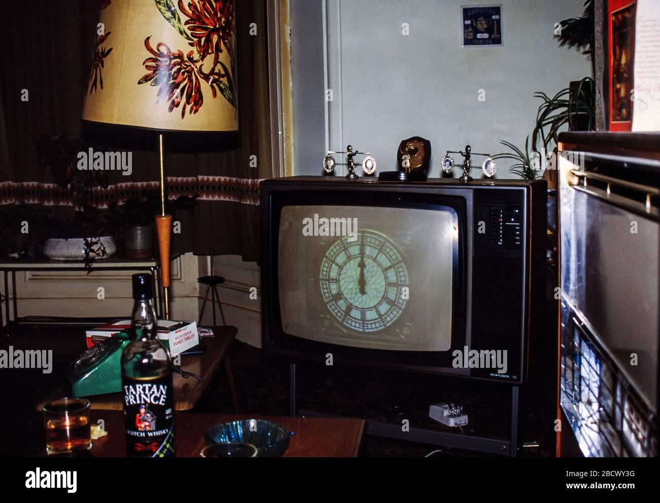 Big ben midnight hi-res stock photography and images - Alamy