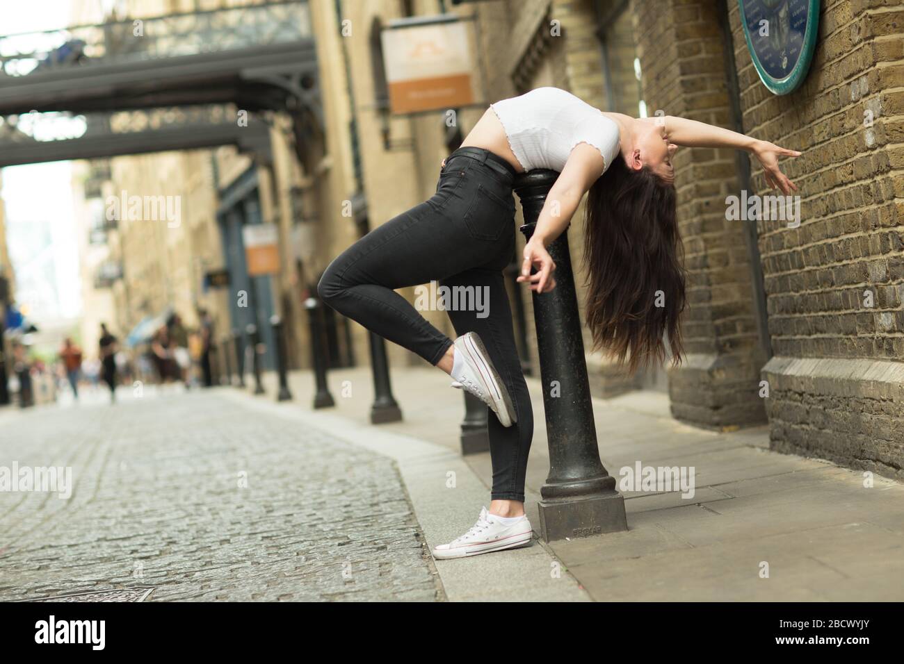 Back bend hi-res stock photography and images - Alamy