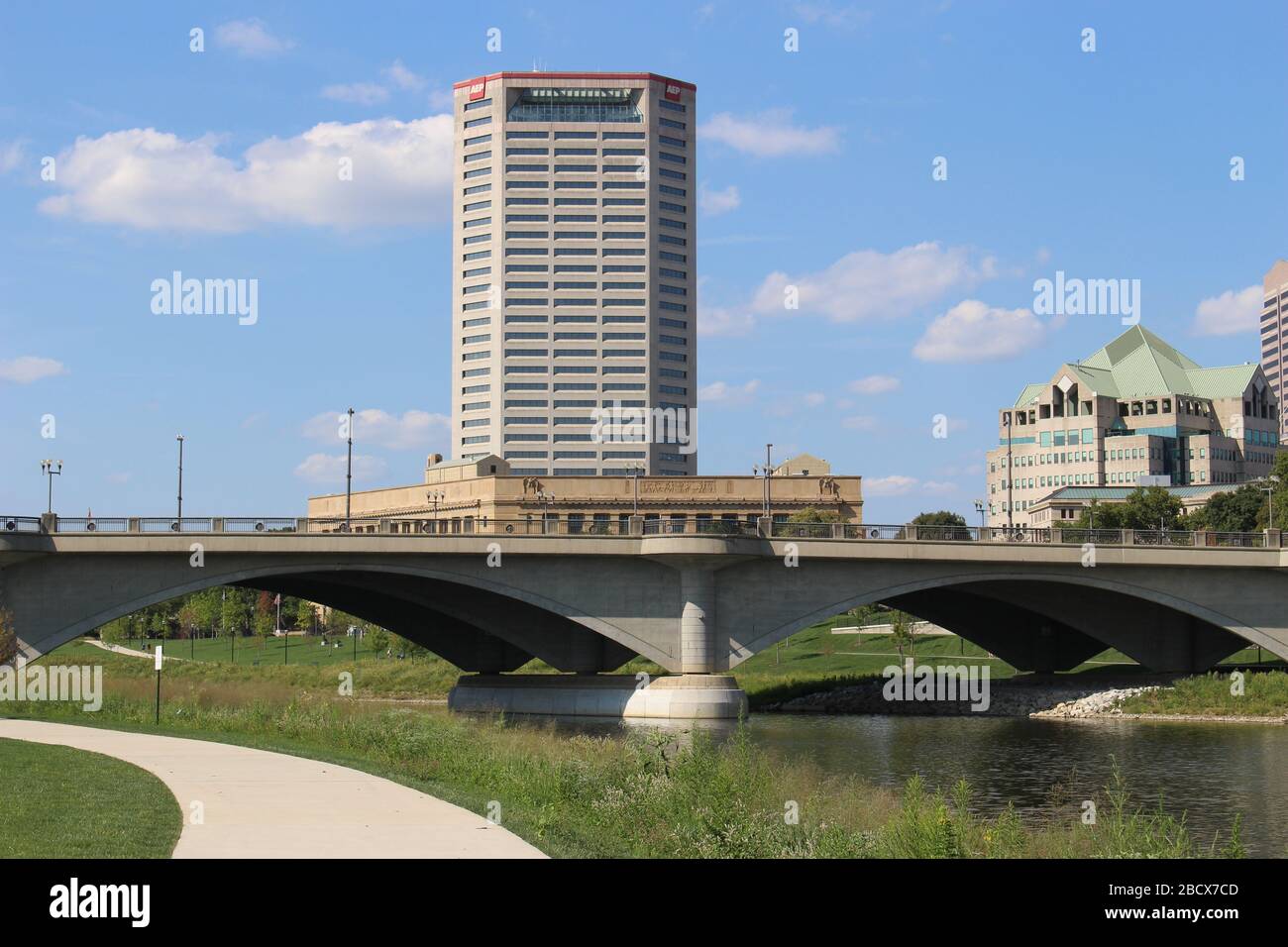 Great View of Downtown Columbus Ohio skyline, Scioto river west broad ...