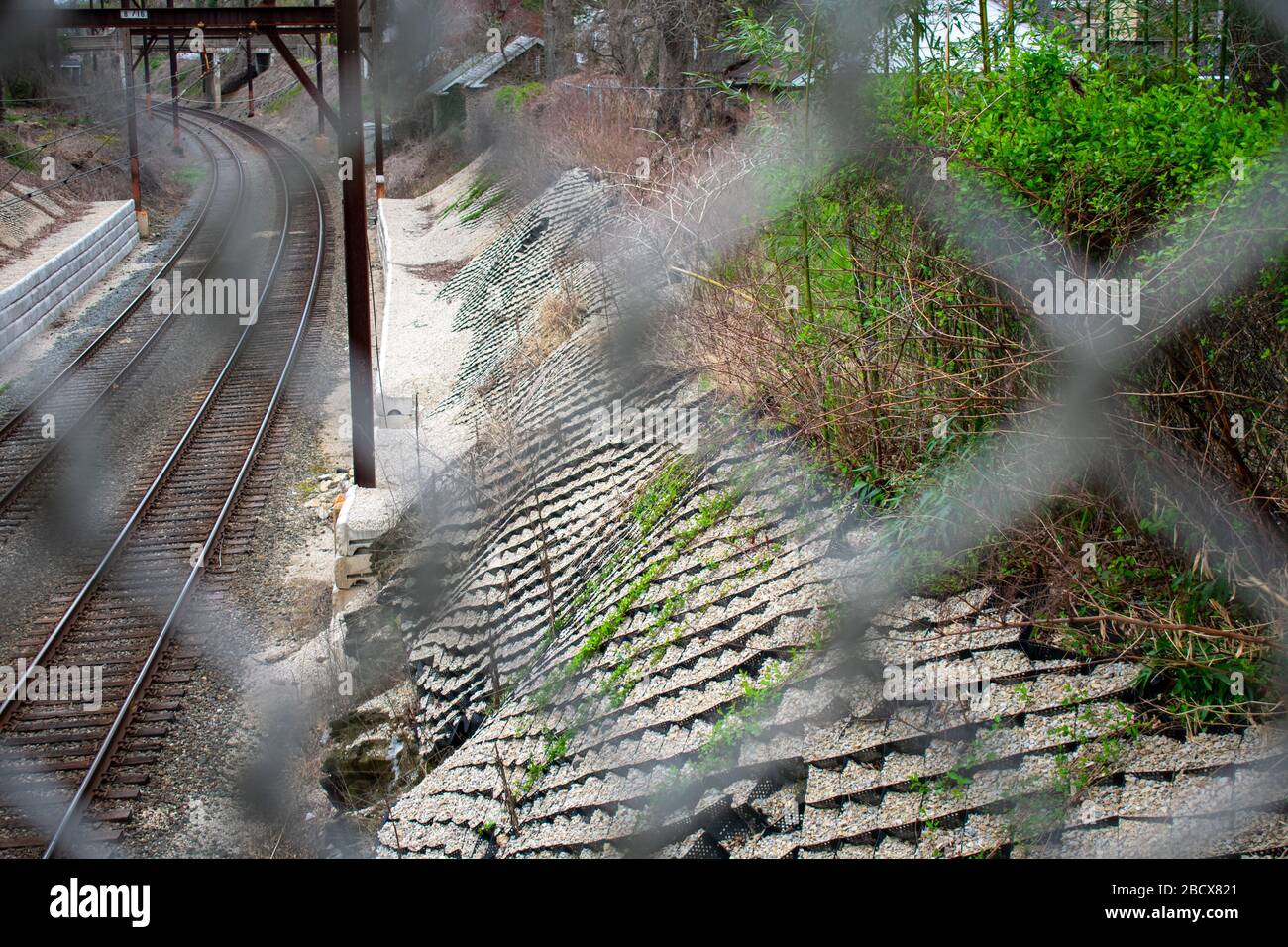 Train chainlink fence hi-res stock photography and images - Alamy