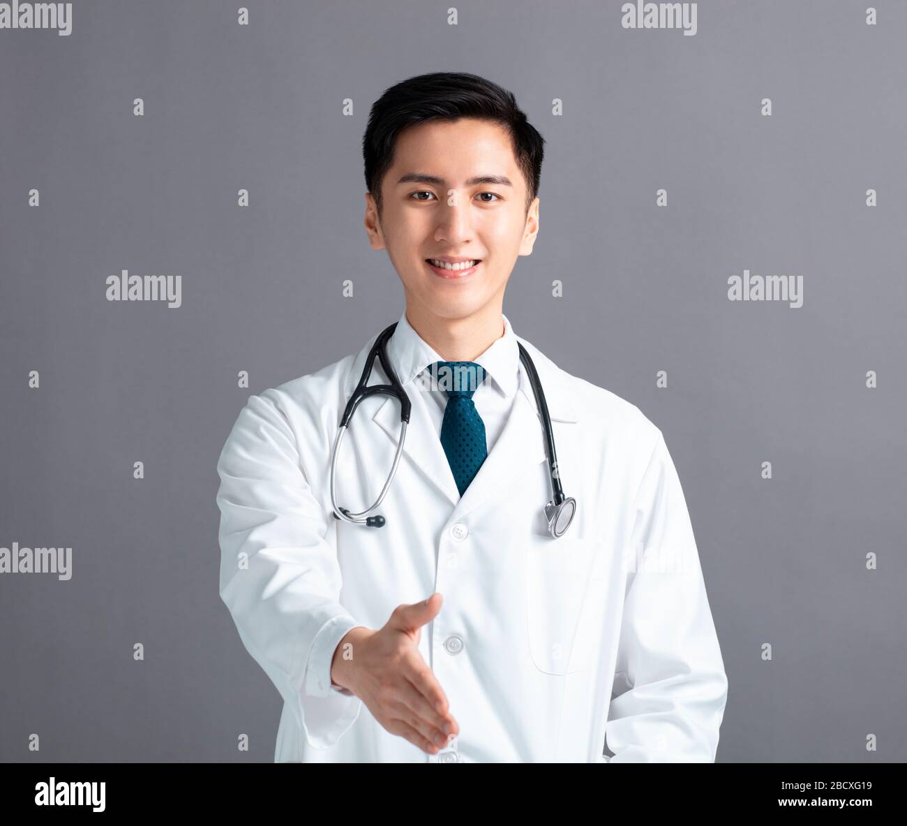 Asian handshake hi-res stock photography and images - Alamy