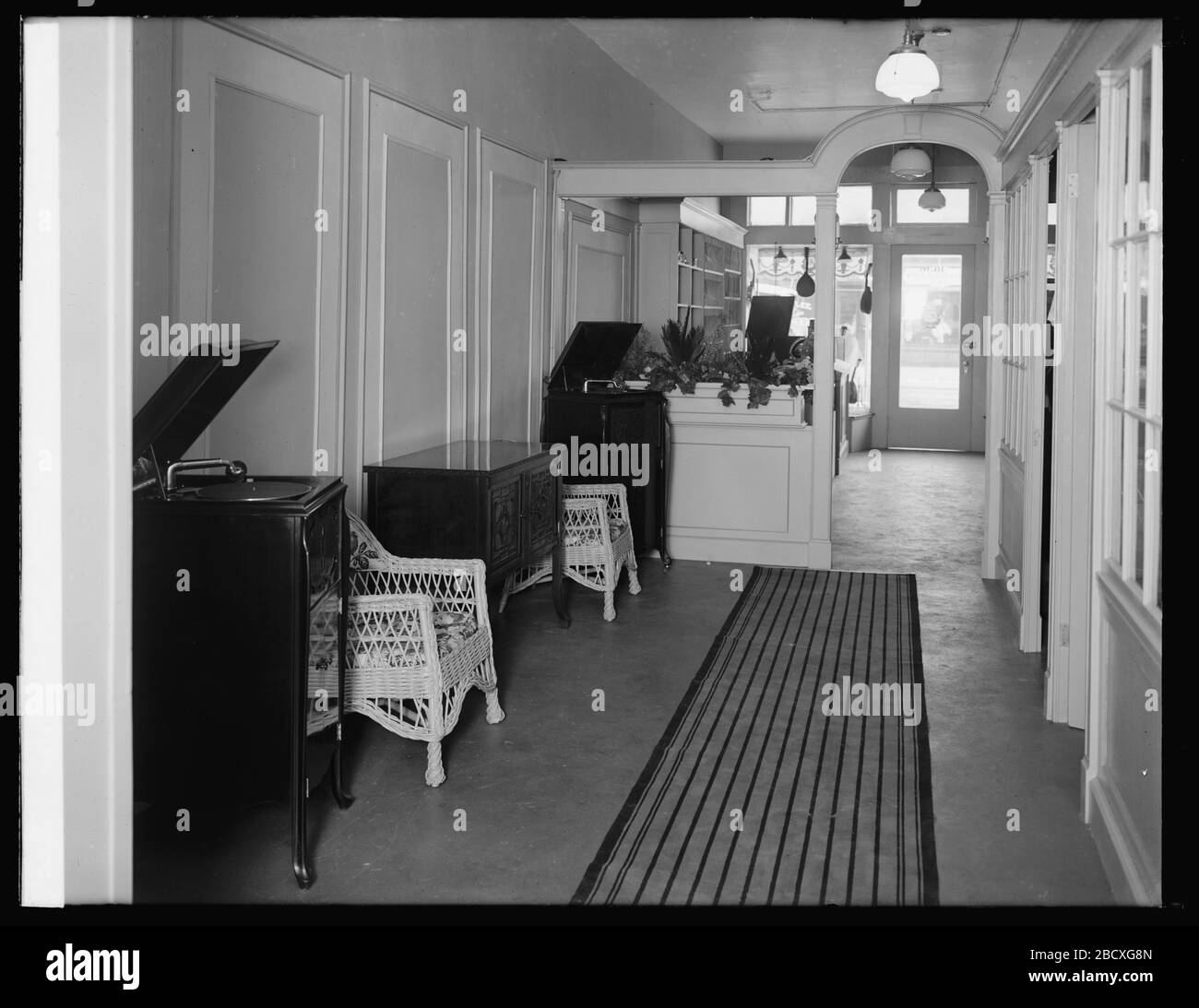 National phonograph company hi-res stock photography and images - Alamy