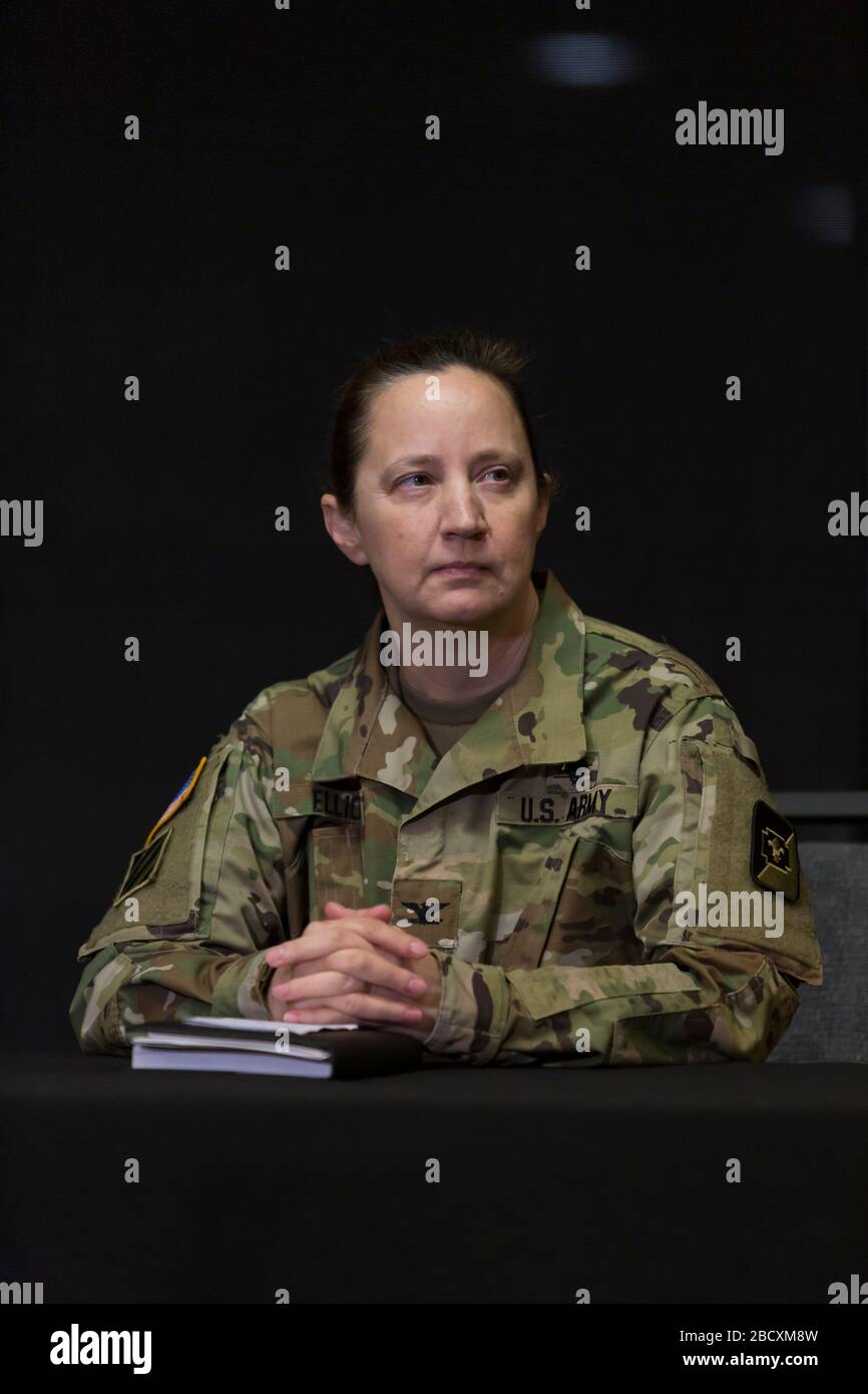 Field hospital commander hi-res stock photography and images - Alamy