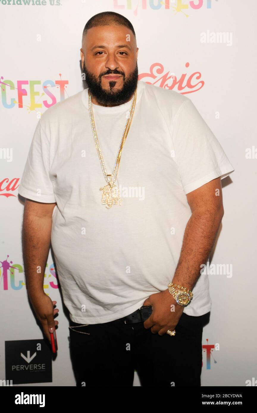 Dj khaled camera hi-res stock photography and images - Alamy